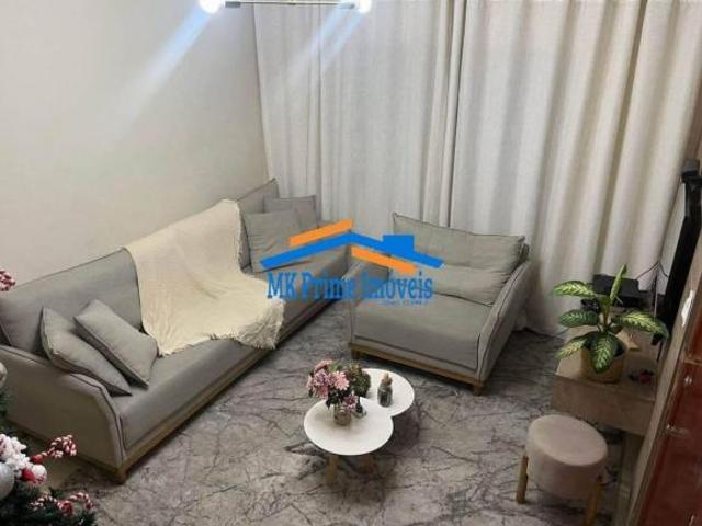 Casa com 3 quartos sendo 1 suíte e 2 vagas de garagem