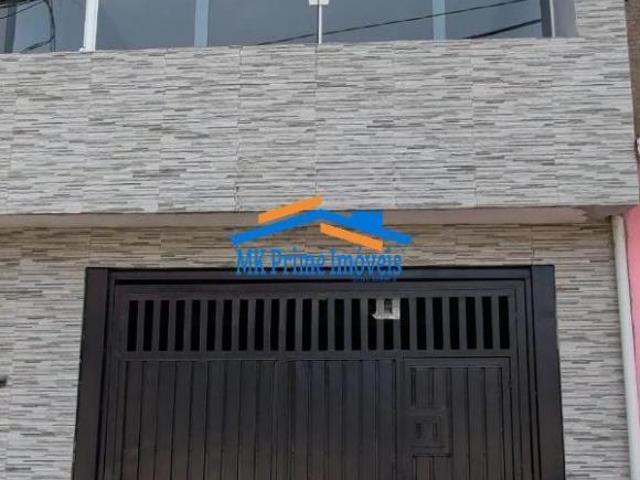 Casa com 3 quartos sendo 1 Suíte e 2 Vagas de Garagem