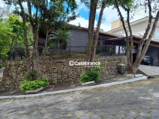 Casa com 3 quartos, sendo 1 suíte máster, piscina à venda, 251 m² por R$ 1.250.000 Bosque São Fran