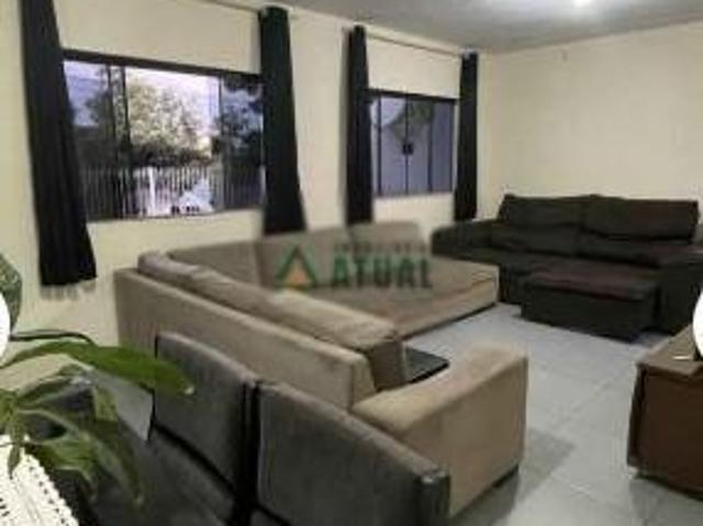 Casa com 3 quartos, sendo 1 suíte na Região Leste