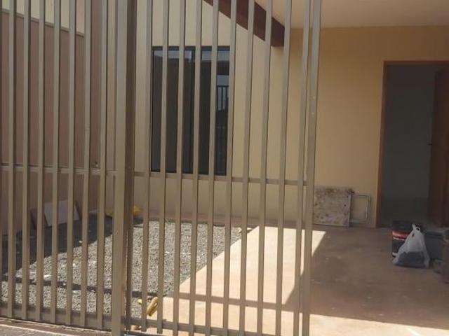 Casa com 3 quartos, sendo 1 suíte na Região Norte