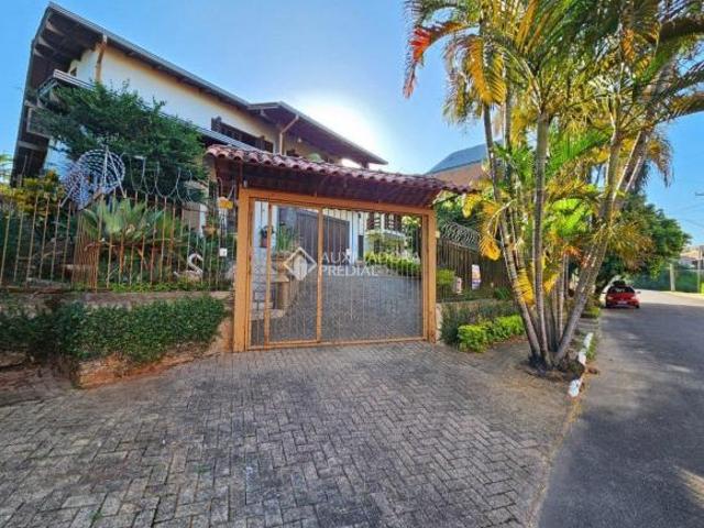 Casa com 3 quartos, sendo 1 suite, no bairro Ideal em Novo Hamburgo