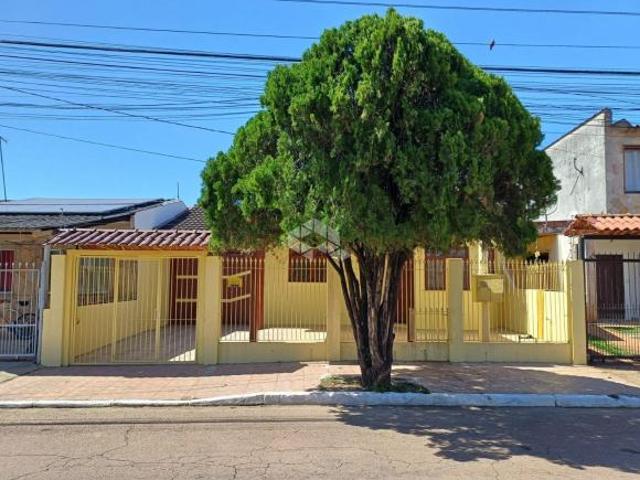 Casa com 3 quartos sendo 1 suíte no bairro Rio Branco