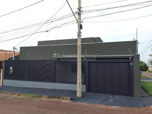 Casa com 3 quartos sendo 1 suíte no BNH II Plano em Dourados/MS