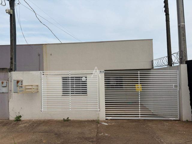 CASA COM 3 QUARTOS SENDO 1 SUITE NO FLORESTA