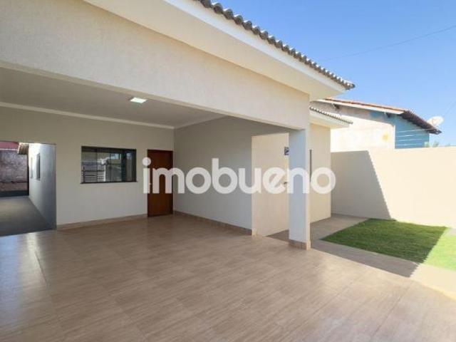 Casa com 3 quartos sendo 1 suíte no Setor Parque da Colina, 130m²