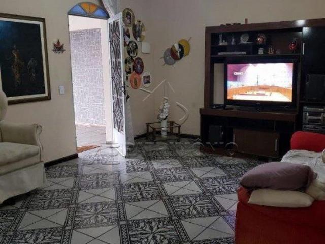 CASA COM 3 QUARTOS SENDO 1 SUITE NOVA IPANEMA