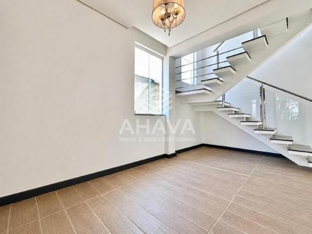 Casa com 3 Quartos sendo 2 suíte, 4 Vagas à Venda, 360m², Trevo, Pampulha, próximo à Orla da Pampul