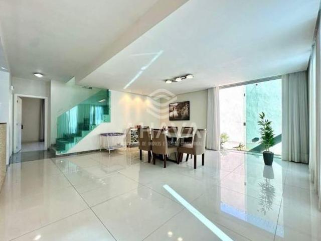 Casa com 3 Quartos sendo 2 suítes à Venda, 360m², Heliópolis, Próximo à Avenida Cristiano Machado