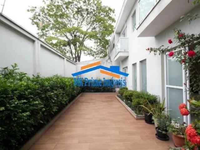 Casa com 3 quartos sendo 2 Suítes e 3 Vagas de Garagem