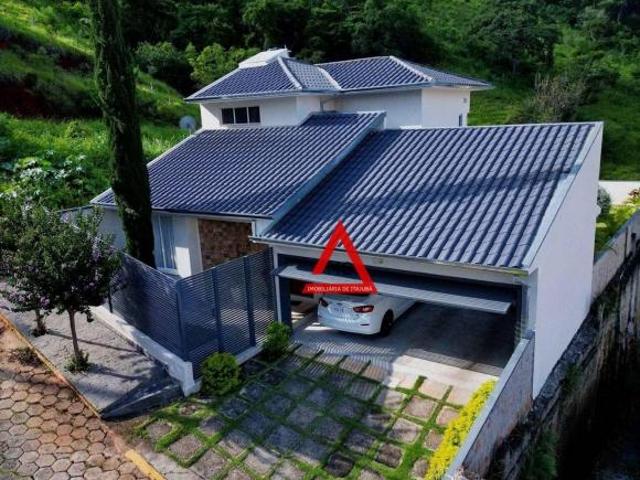 CASA COM 3 QUARTOS, SENDO COM UMA SUÍTE E CLOSET NO BAIRRO BPS EM ITAJUBÁ MG