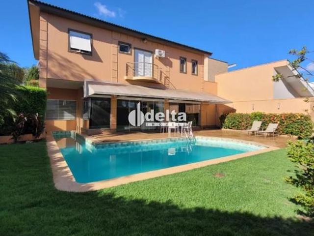 Casa com 3 quartos sendo suíte disponível para venda no bairro Morada da Colina em Uberlândia MG