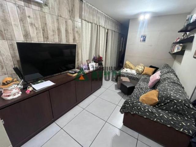 CASA COM 3 QUARTOS SENDO UMA SUÍTE NA REGIÃO NORTE