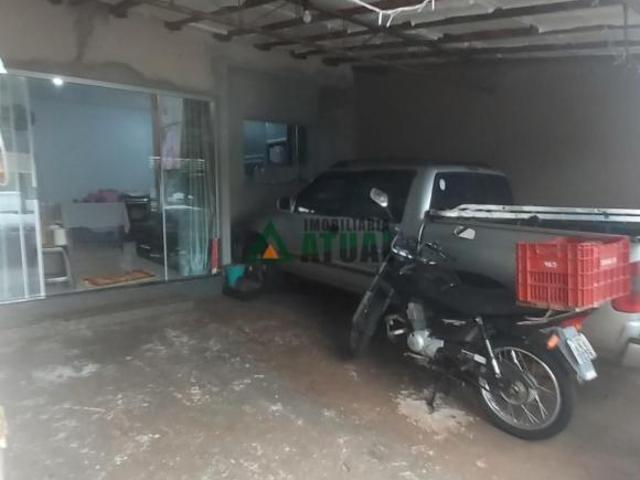 CASA COM 3 QUARTOS SENDO UMA SUÍTE NA REGIÃO OESTE