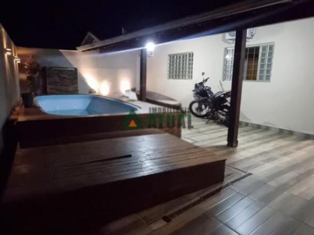 CASA COM 3 QUARTOS SENDO UMA SUÍTE NA REGIÃO SUL