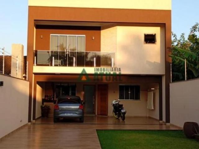 CASA COM 3 QUARTOS SENDO UMA SUÍTE NA ZONA OESTE