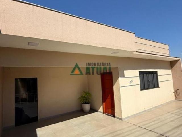 CASA COM 3 QUARTOS SENDO UMA SUÍTE A VENDA NA REGIÃO NORTE DE LONDRINA
