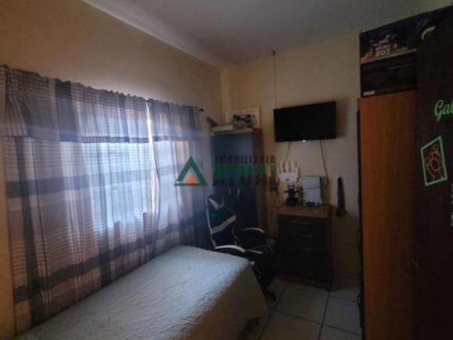 CASA COM 3 QUARTOS SENDO UMA SUÍTE A VENDA NA REGIÃO LESTE DE LONDRINA