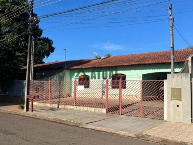 CASA COM 3 QUARTOS SENDO UMA SUÍTE A VENDA NA REGIÃO SUL DE LONDRINA