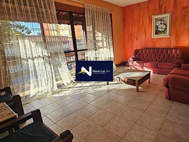 Casa com 3 quartos, suíte, 2 vagas com 360m² à venda no Nova Suíça