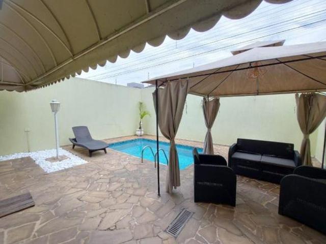 Casa com 3 Quartos, Suíte, Churrasqueira e Piscina privativa em condomínio Jacareí
