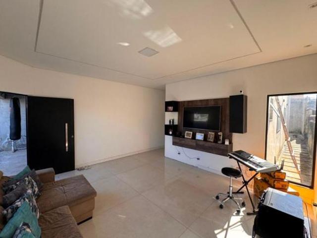 Casa com 3 Quartos, Suíte, Closet e Garagem para 4 Carros em Monte Mor CA001313