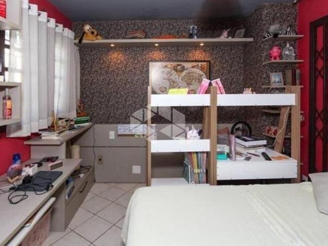 Casa com 3 quartos suite e 4 banheiros no bairro Niterói em Canoas