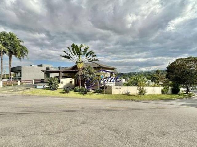 Casa com 3 quartos / suítes à venda, 330 m² Condomínio Golf Village Granja Viana Carapicuíba/SP