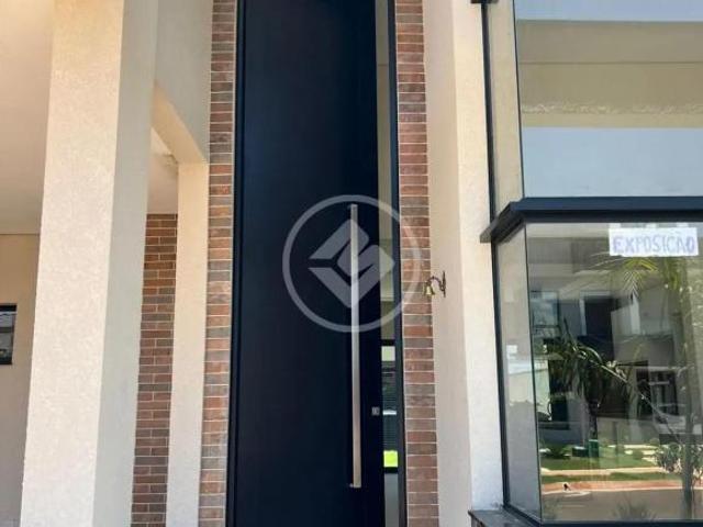 Casa com 3 quartos suites, 340 m² à venda em Residencial Royal Garden