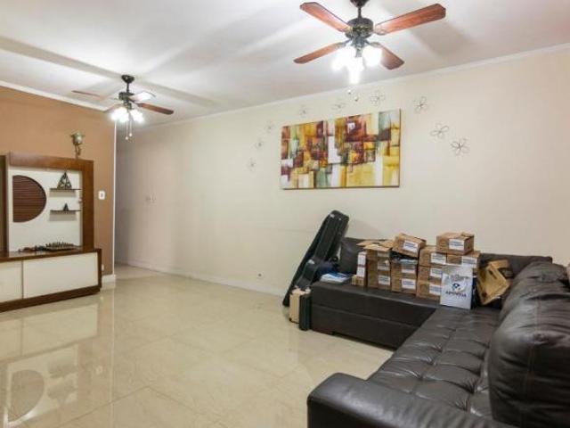 Casa com 3 Quartos para Venda, 140m², por R$ 740.000,00, em Vila Suzana, São Paulo / SP