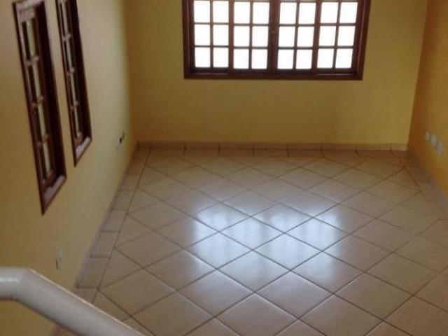 Casa com 3 Quartos para Venda, 220m², por R$ 700.000,00, em Umuarama, Osasco / SP