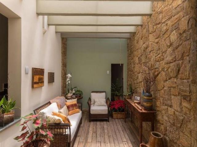 Casa com 3 Quartos para Venda / Locação, 300m², por R$ 800.000,00