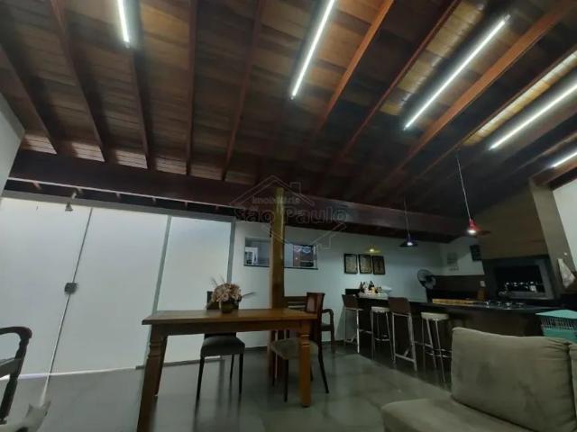 Casa com 3 Quartos para venda ou aluguel, 191m² Centro