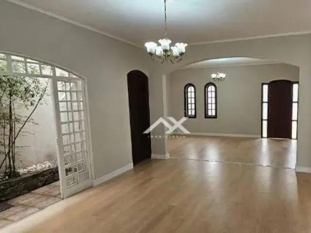 Casa com 3 Quartos para venda ou aluguel, 195m² Parque Jardim Europa