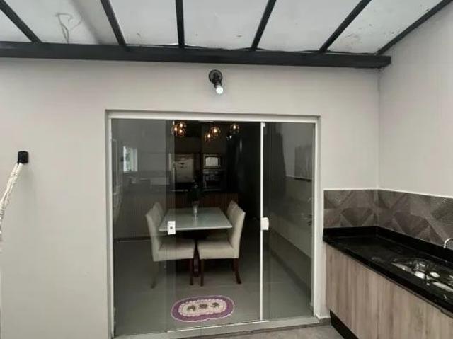 Casa com 3 Quartos para venda ou aluguel, 120m² Center Ville