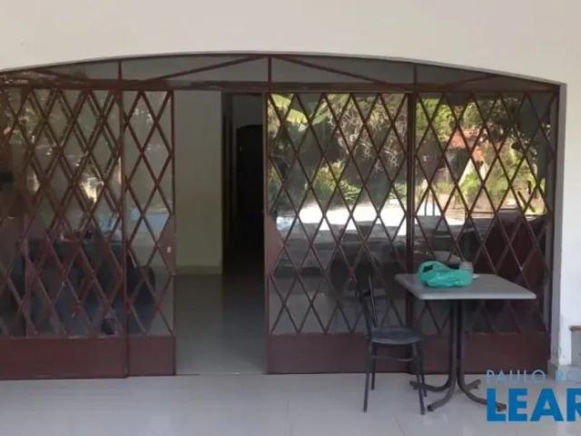 Casa com 3 Quartos para venda ou aluguel, 243m² Jardim Maria Tereza