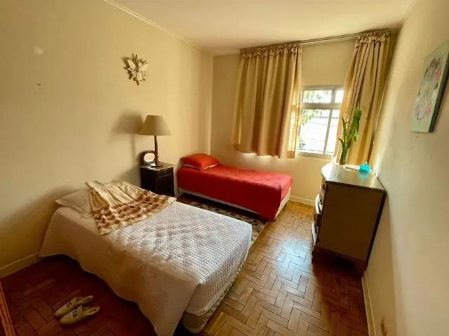 Casa com 3 Quartos para venda ou aluguel, 500m² Centro