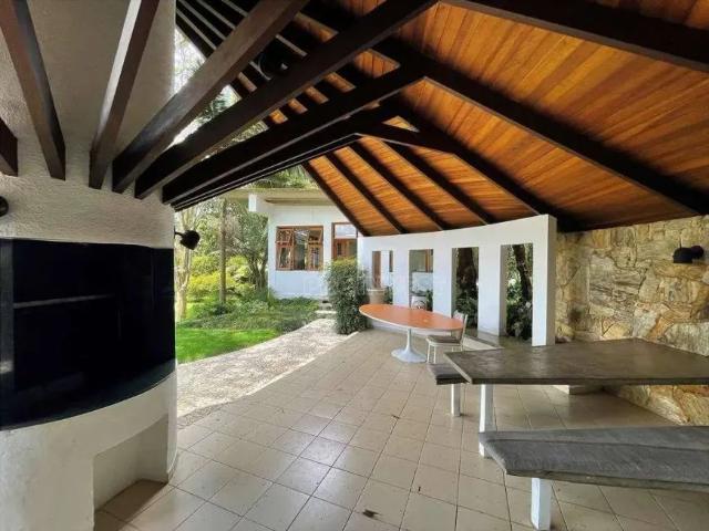 Casa com 3 Quartos para venda ou aluguel, 932m² Granja Viana