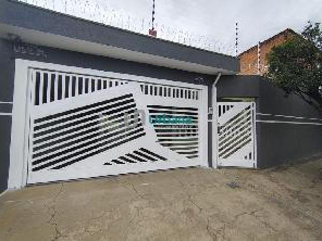 Casa com 3 quartos para Vender e Alugar na Rua Miguel João, Jardim Bandeirantes, São Carlos. Imobiliária Urbana