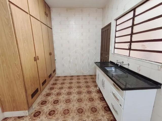 Casa com 3 Quartos para alugar, 124m² Centro