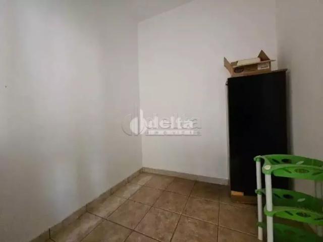 Casa com 3 Quartos para alugar, 120m² Lidice