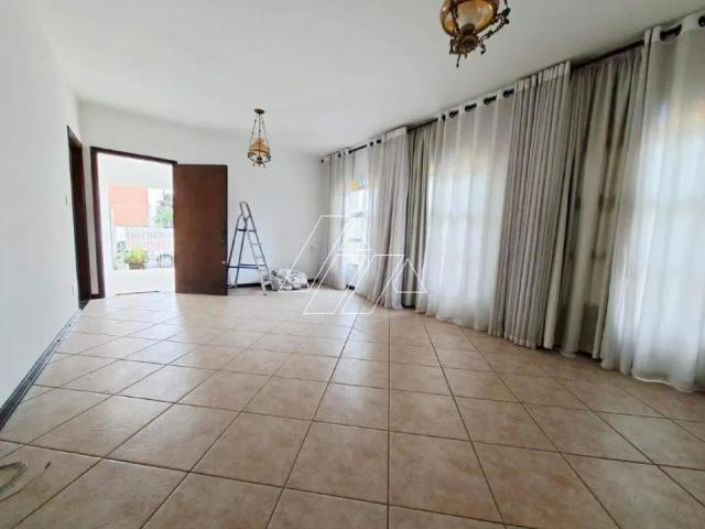 Casa com 3 Quartos para alugar, 150m² Fragata