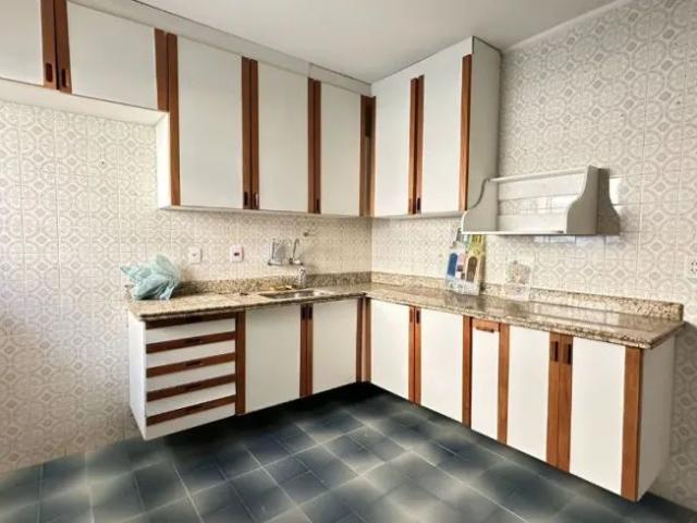 Casa com 3 Quartos para alugar, 150m² Parque Continental