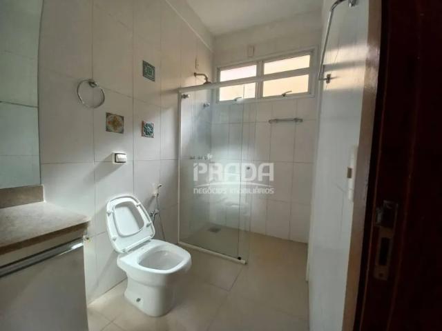 Casa com 3 quartos para alugar, 180 m² Brasil Uberlândia/MG