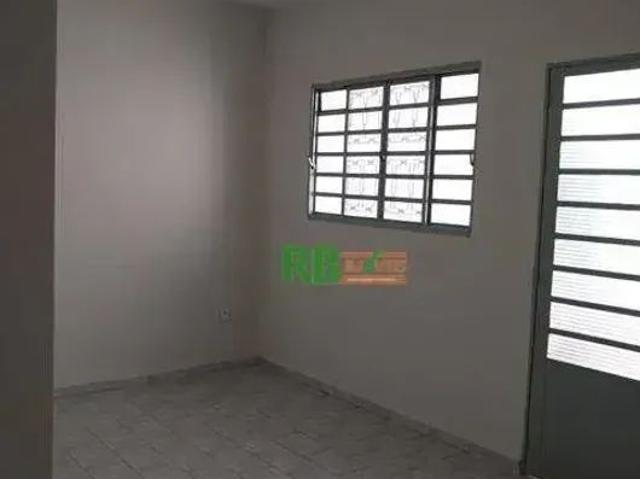 Casa com 3 Quartos para alugar, 180m² Vila Bressani