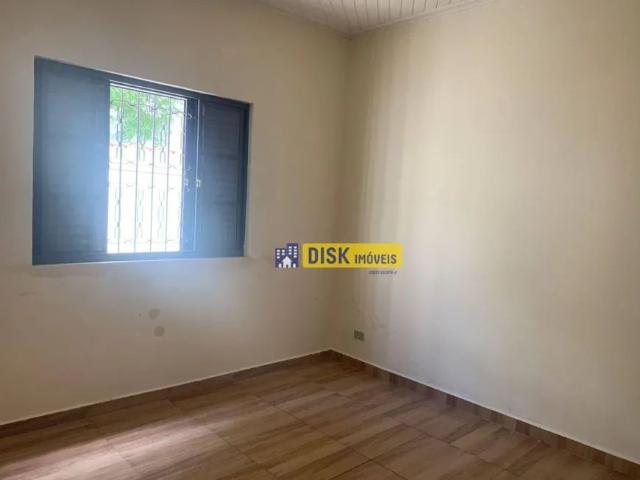 Casa com 3 Quartos para alugar, 180m² Jardim Maria Cecilia