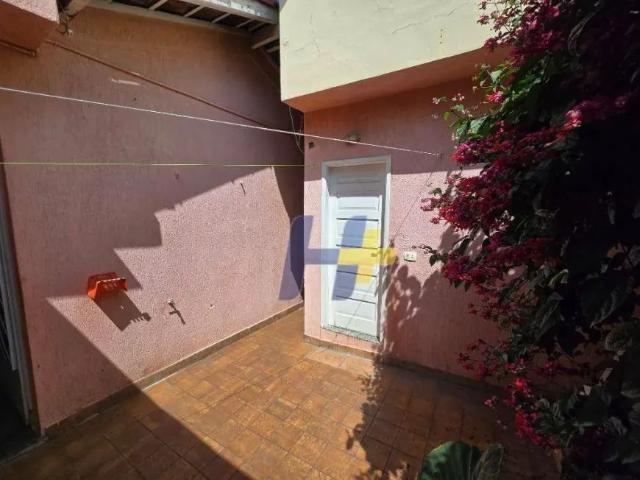 Casa com 3 Quartos para alugar, 200m² Brooklin
