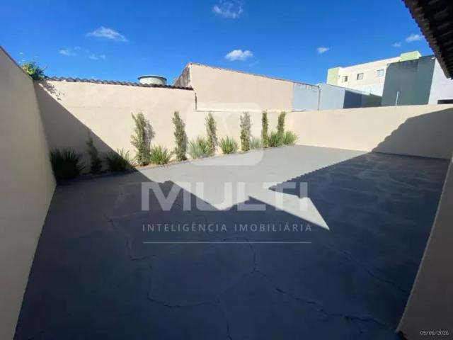 Casa com 3 Quartos para alugar, 200m² Santa Mônica