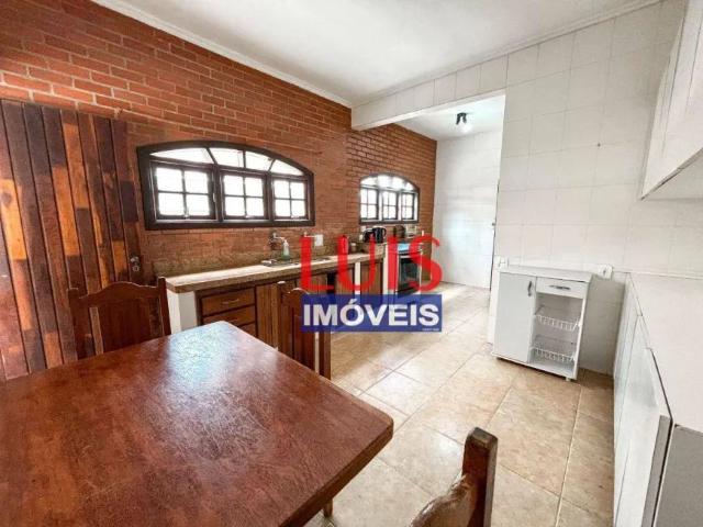 Casa com 3 Quartos para alugar, 215m² Piratininga