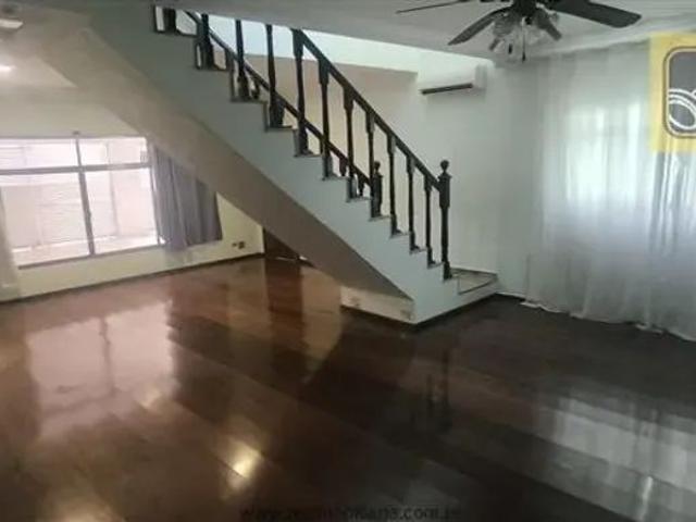 Casa com 3 Quartos para alugar, 210m² Vila Ema